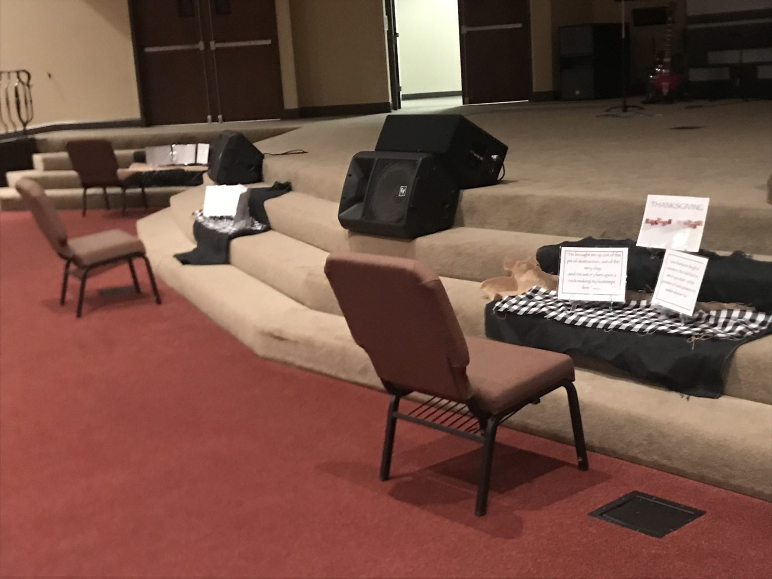 How to Use Prayer Stations to Facilitate Prayer – Leanna Hollis